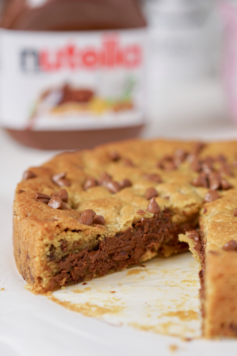 Cookie gigante recheado com nutella | Flamboesa