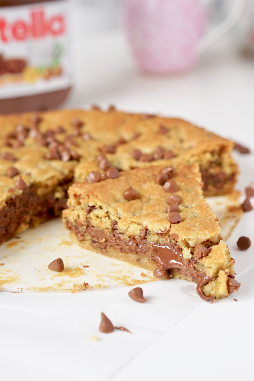 Cookie gigante recheado com nutella | Flamboesa